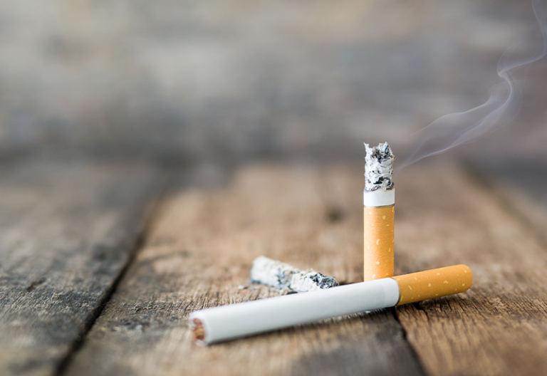 Saiba como o cigarro afeta sua saúde e a de pessoas próximas